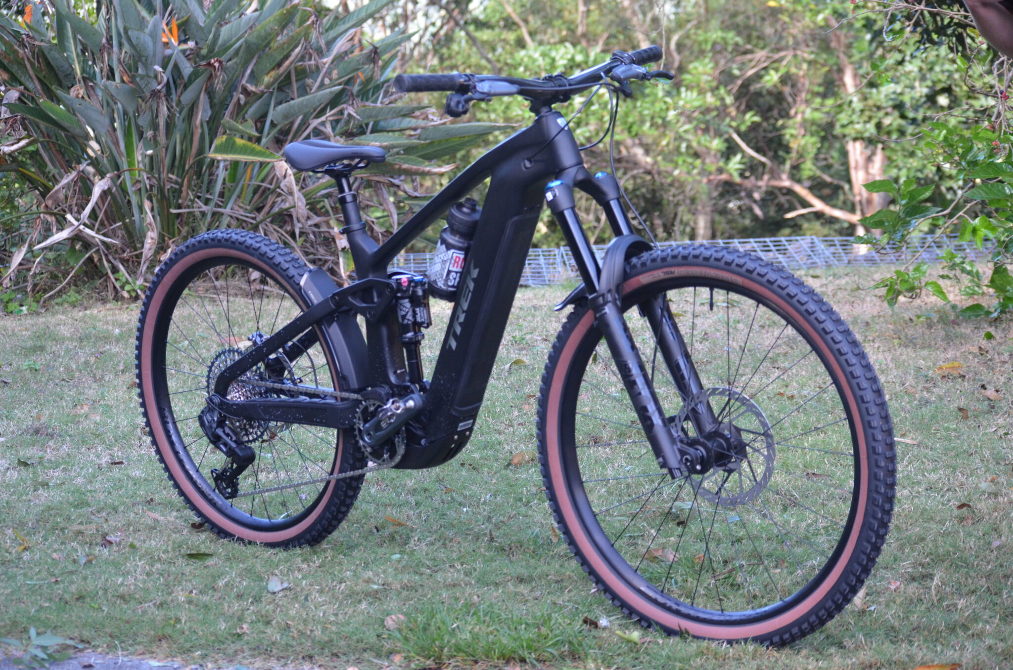 2025 Trek Rail+ First Look – A More Capable, Powerful, and Playful E ...