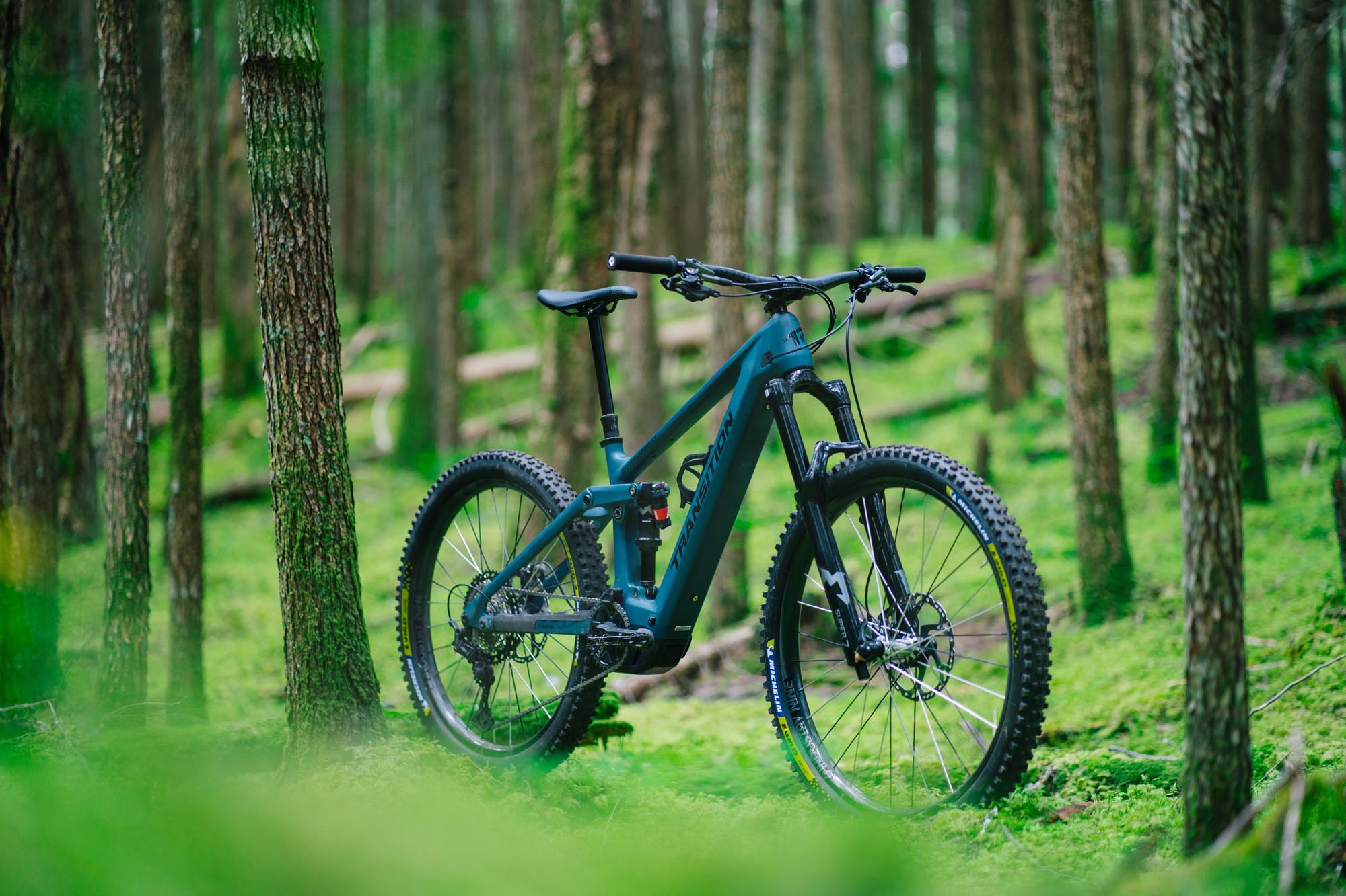 2025 Transition Regulator: Carbon, mixed-wheel shredder with Bosch SX ...