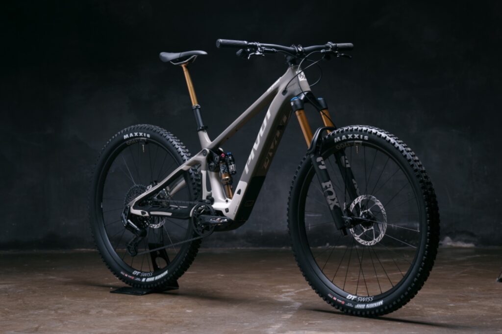 Introducing the All-New Pivot Shuttle SL/AM - Australian Mountain Bike